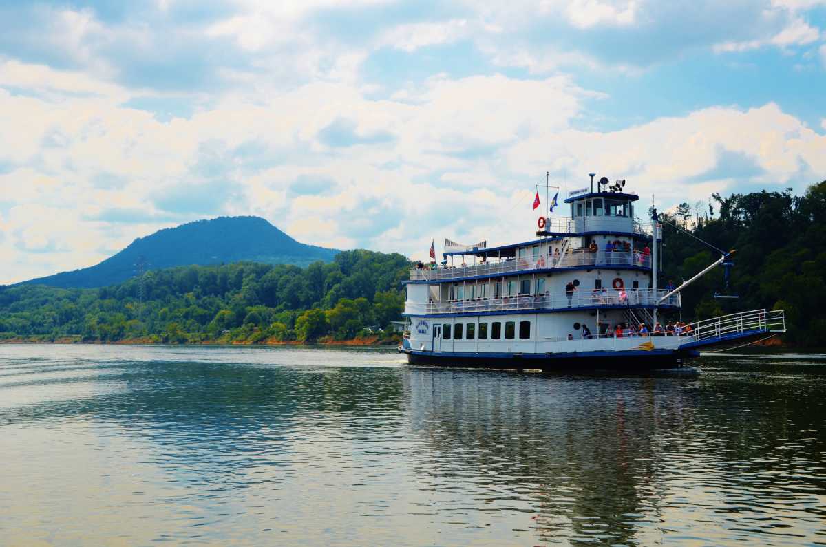 Chattanooga River Cruises & Boat Tours | Southern Belle Riverboat